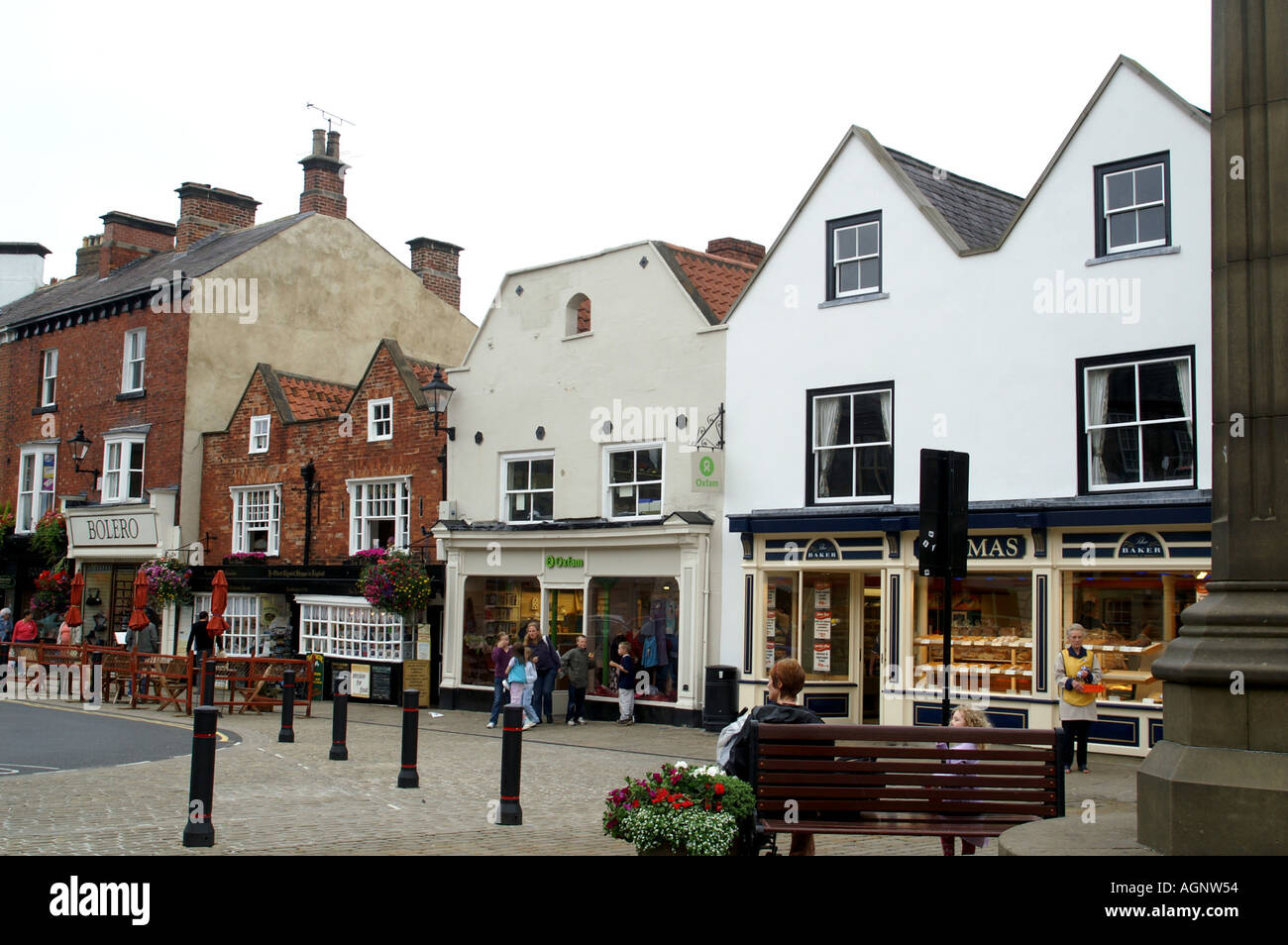 Knaresborough market square hi-res stock photography and images - Alamy