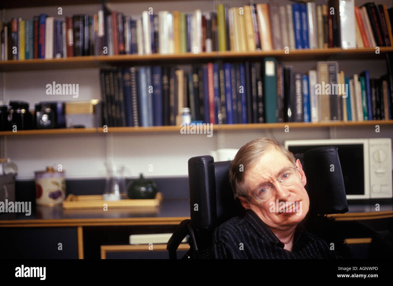 Professor Stephen Hawking in his office, Cambridge, UK Stock Photo - Alamy