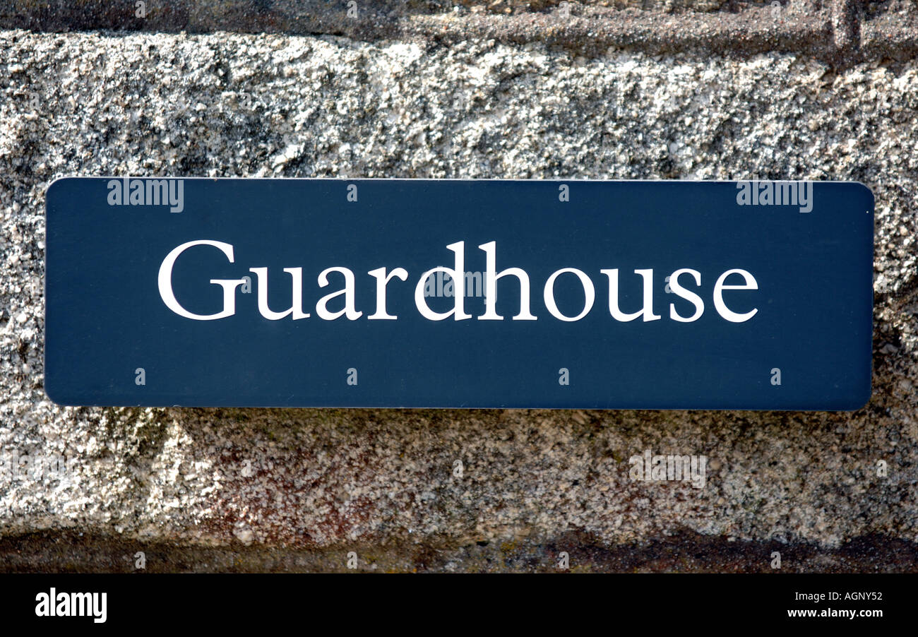Guardhouse sign guard hi-res stock photography and images - Alamy
