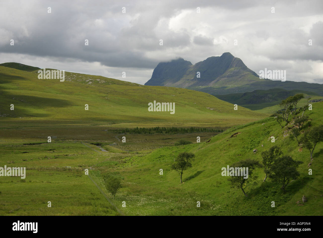 Suilven is one of the most magnificent mountains of the Assynt area in ...
