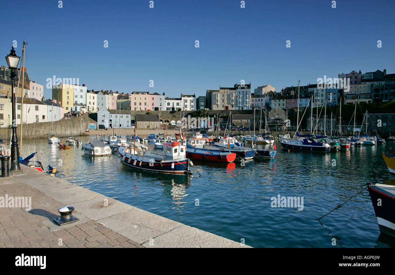Tenby pier hi-res stock photography and images - Alamy