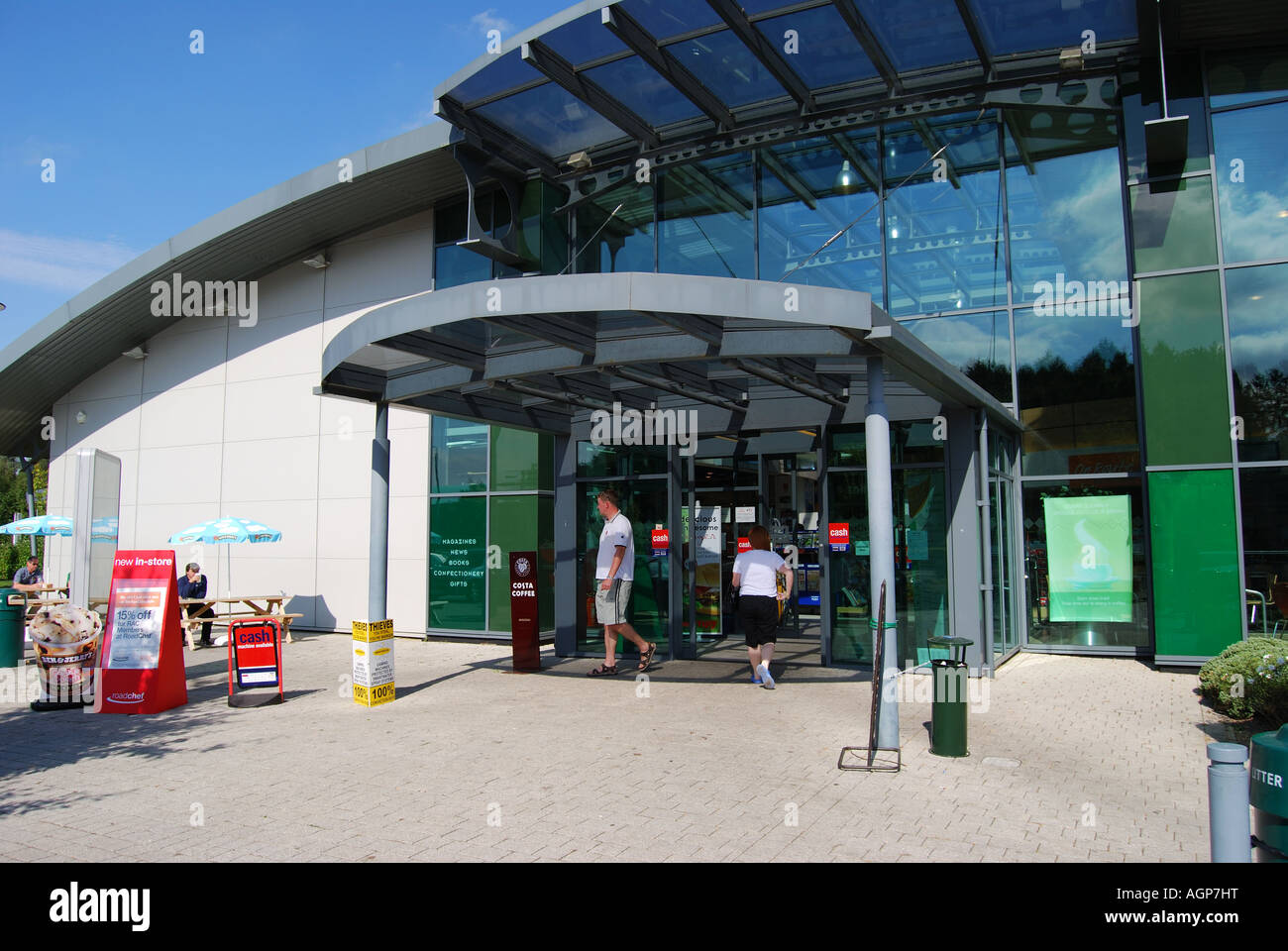 Motorway service area hi-res stock photography and images - Alamy