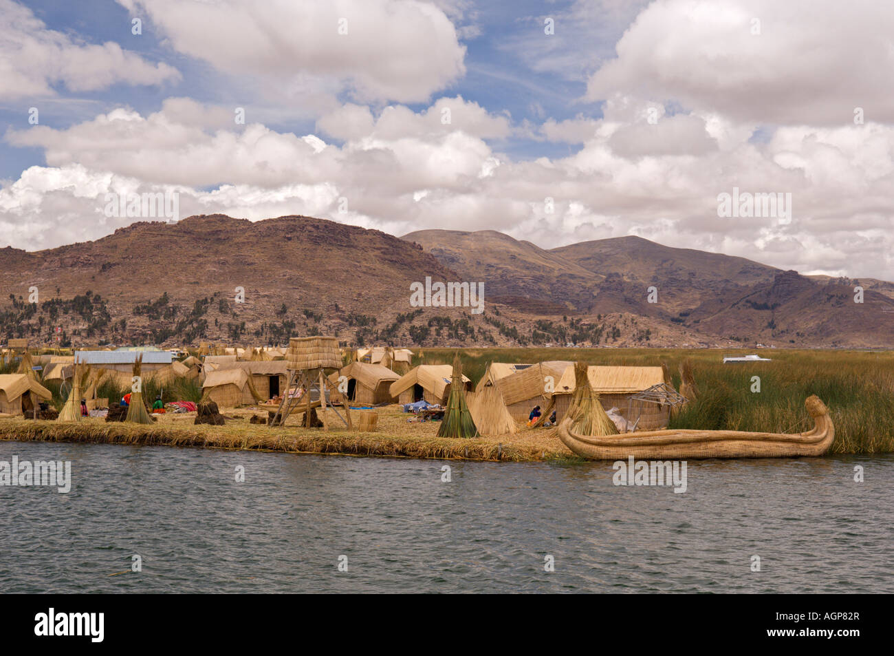 Peru, Lake Titicaca, Islas de los Uros, Floating, artificial islands ...