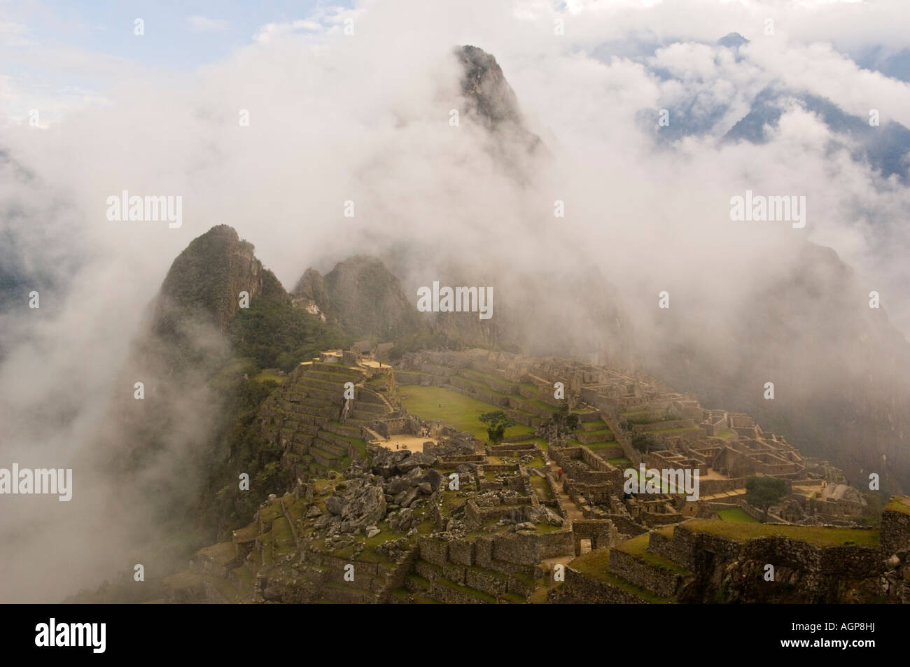 Peru, Scenic of Machu Picchu in clouds Stock Photo - Alamy