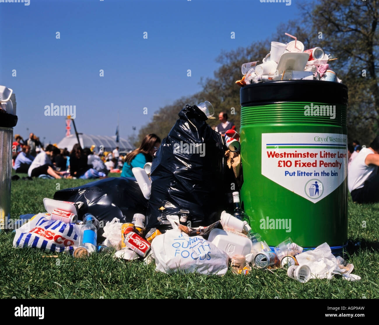 Pollution london park hi-res stock photography and images - Alamy