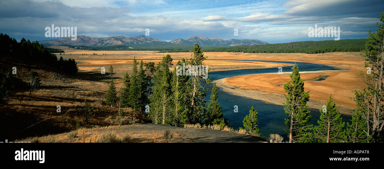 Yellowstone overview hi-res stock photography and images - Alamy