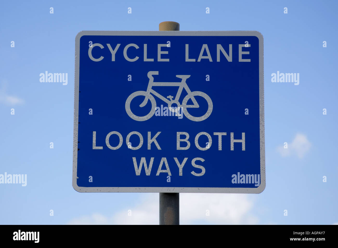 Cycle Lane Road Sign Stock Photo - Alamy