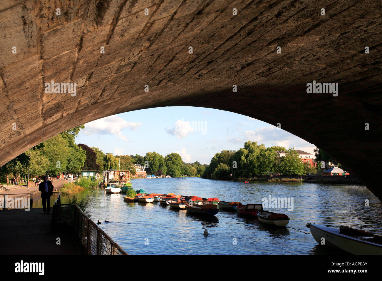 Places to visit in surrey hi-res stock photography and images - Alamy