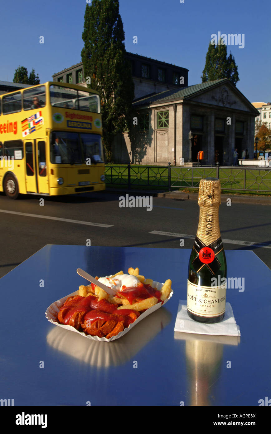 French fries booth hi-res stock photography and images - Alamy