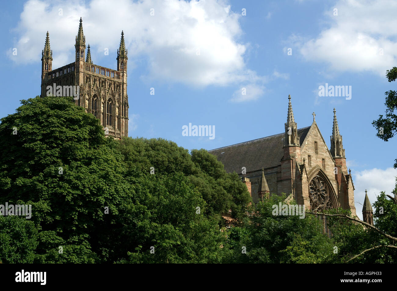 Worcester cathedral window hi-res stock photography and images - Alamy
