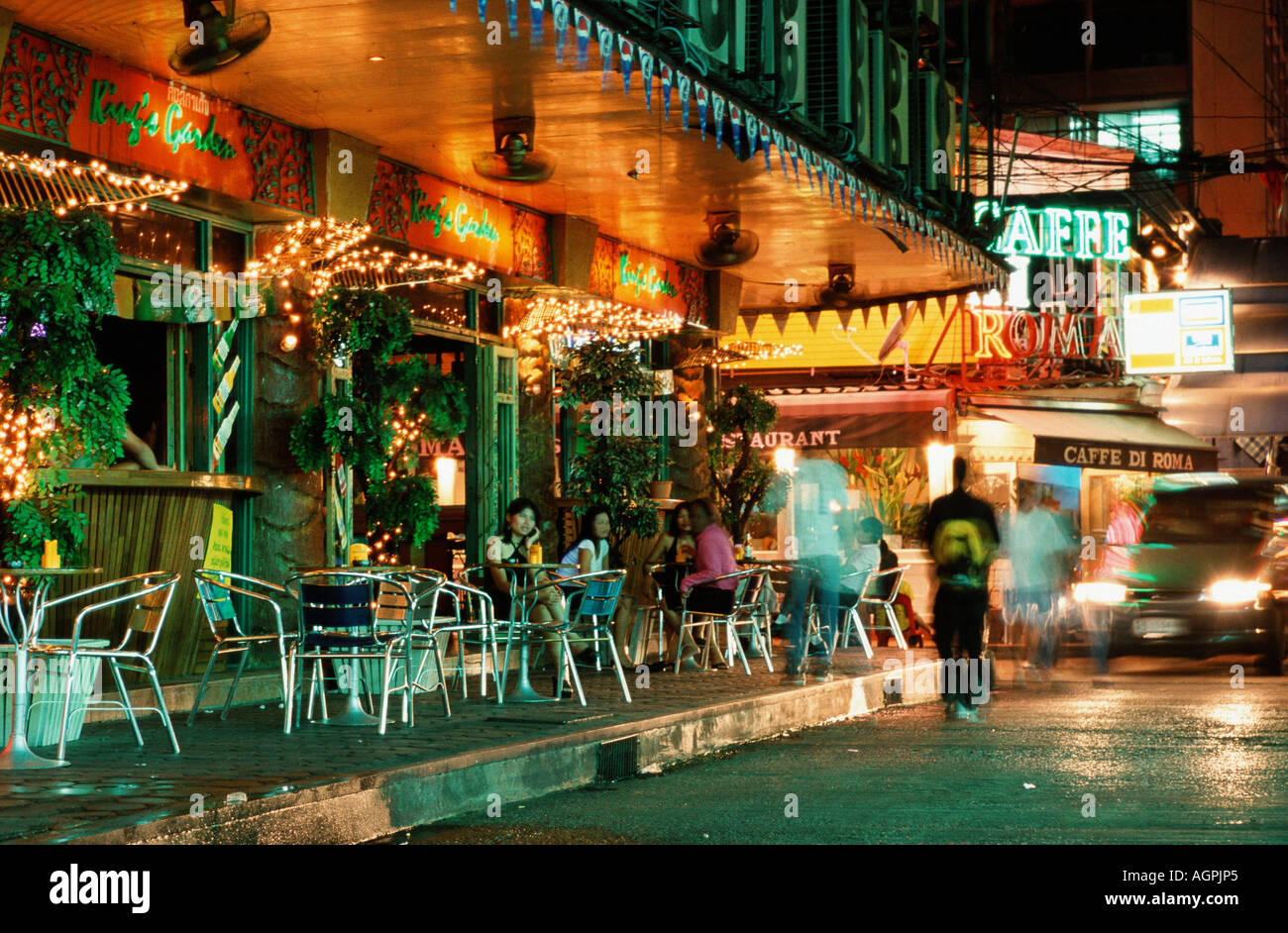 People in pavement bar / Bangkok Stock Photo - Alamy