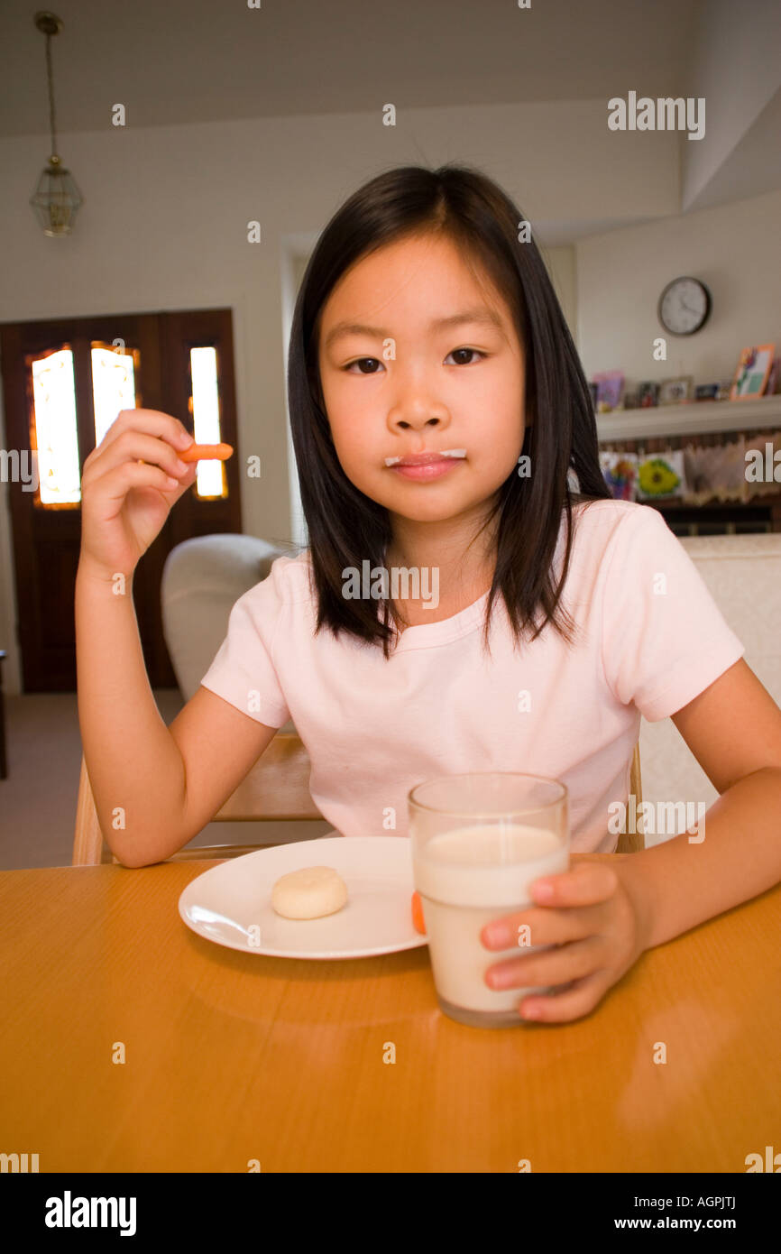 Little Girl Eating Lunch Stock Photo - Alamy