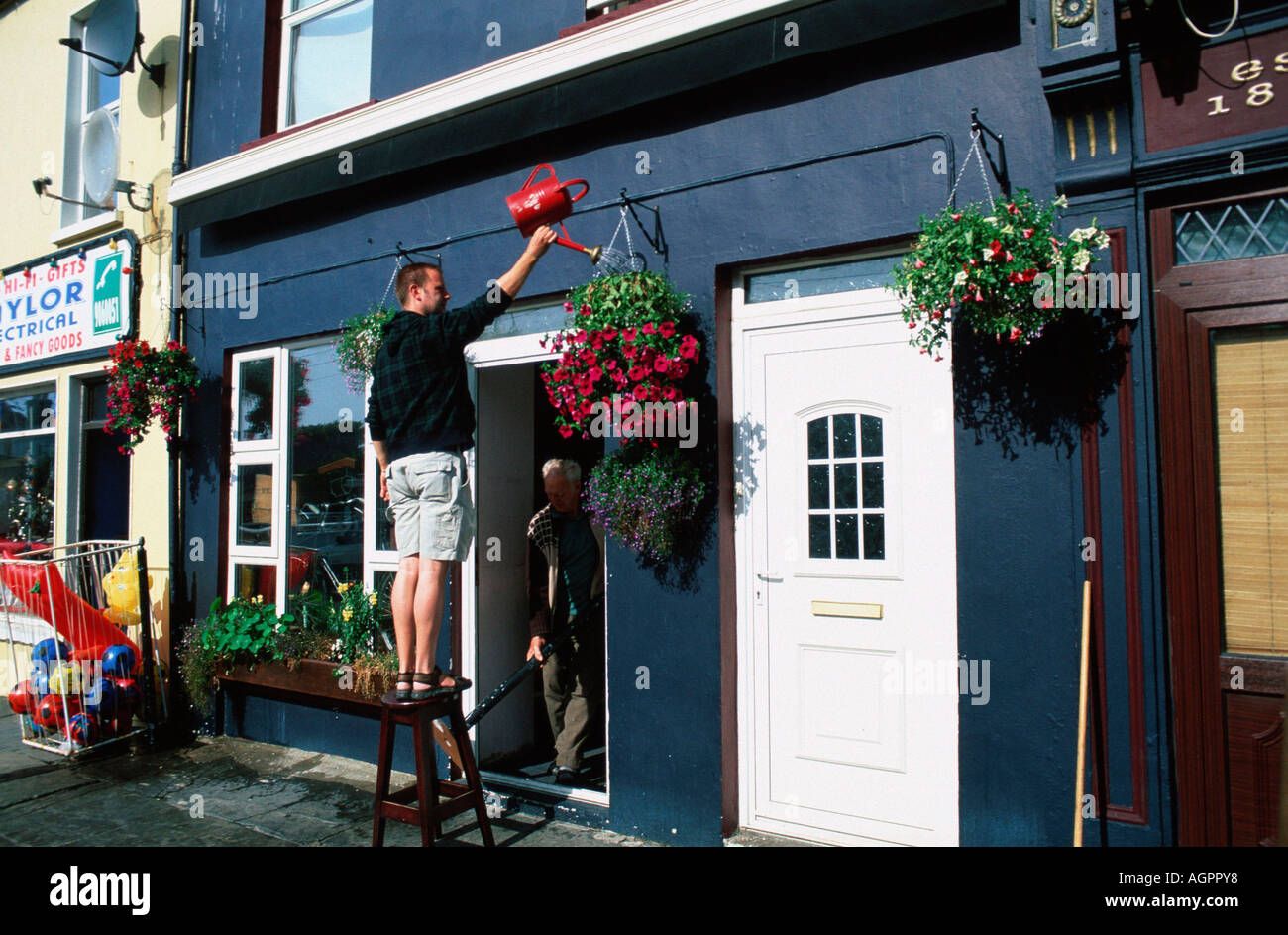 Kneipe blumen hi-res stock photography and images - Alamy
