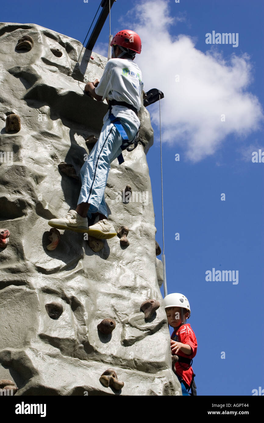 Kids learning activity hi-res stock photography and images - Alamy