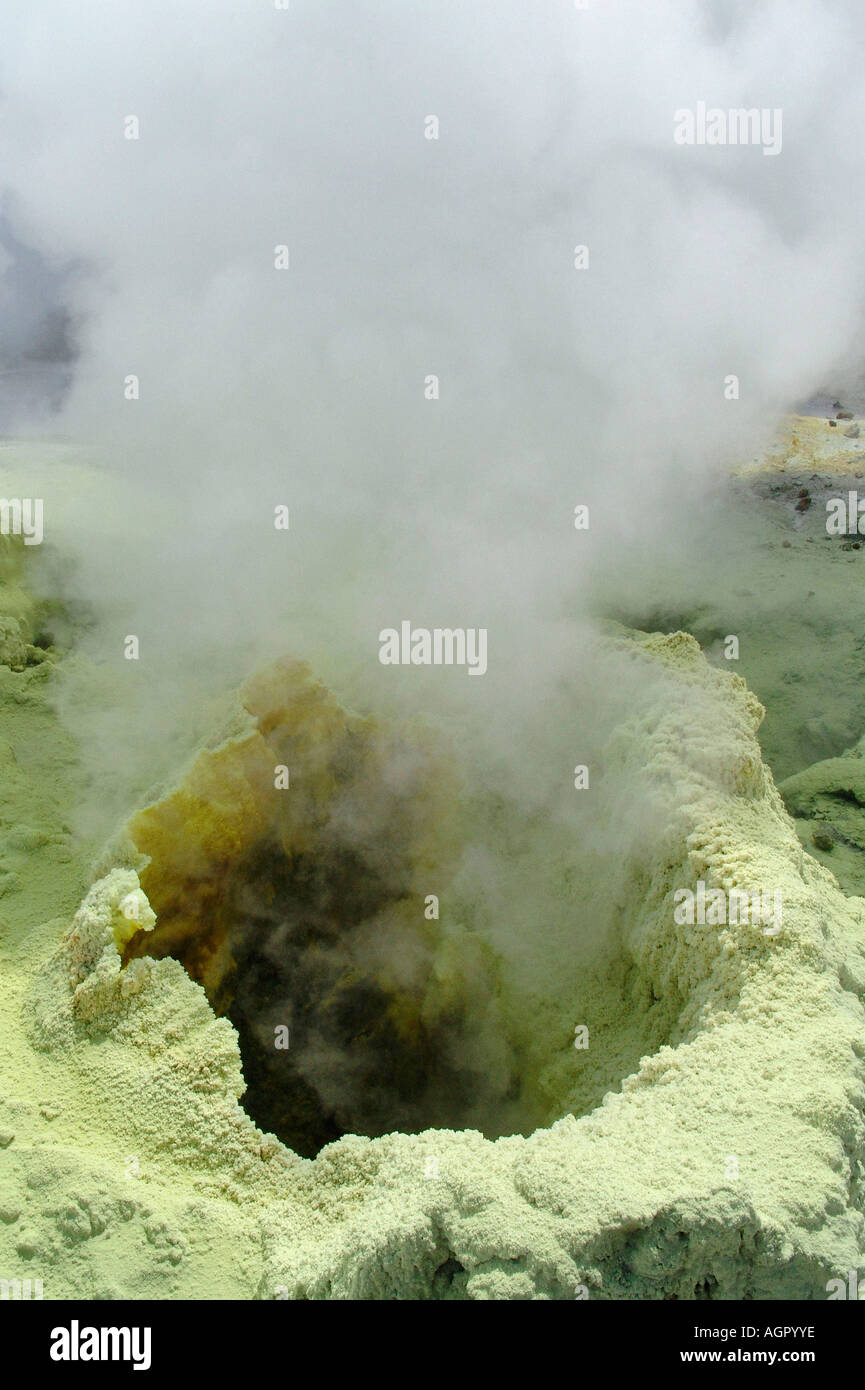 Kamtchatka volcano hi-res stock photography and images - Alamy