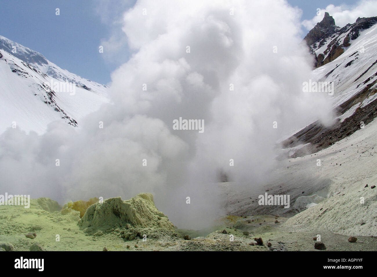 Kamtchatka volcano hi-res stock photography and images - Alamy