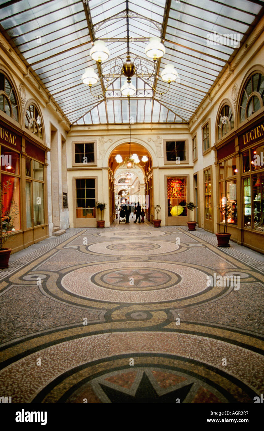 Shopping arcade / Paris / Einkaufspassage Stock Photo - Alamy