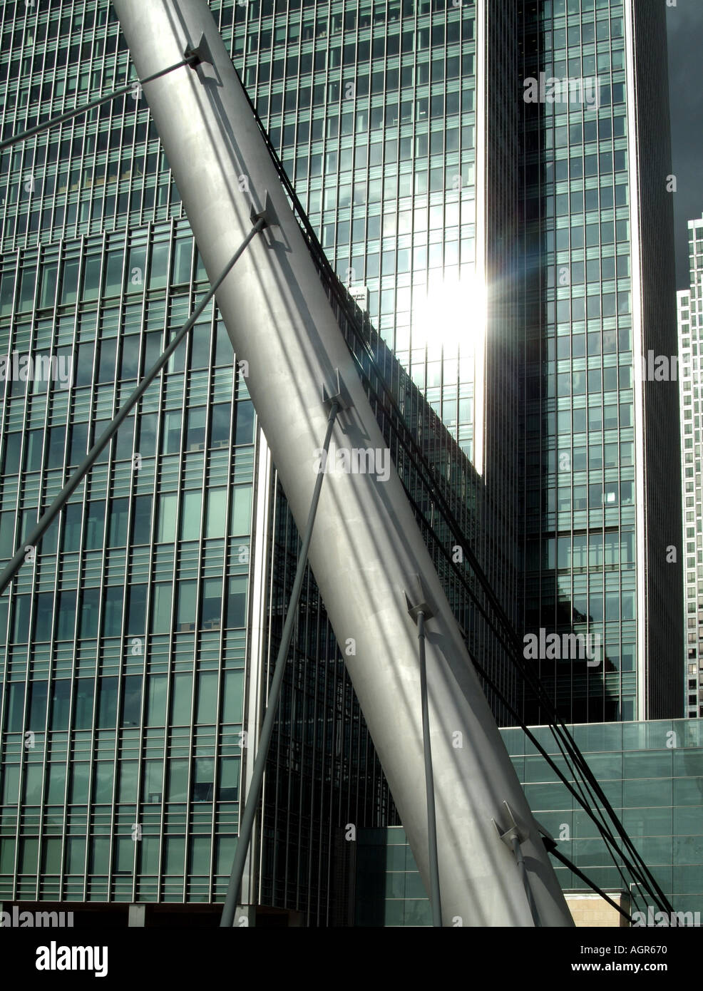 A span of the modern footbridge on the Isle of Dogs Canary Wharf London ...