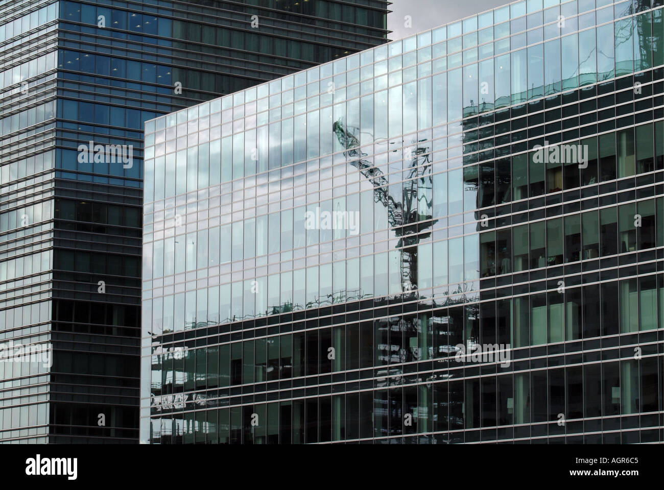 Isle of dogs and construction hi-res stock photography and images - Alamy
