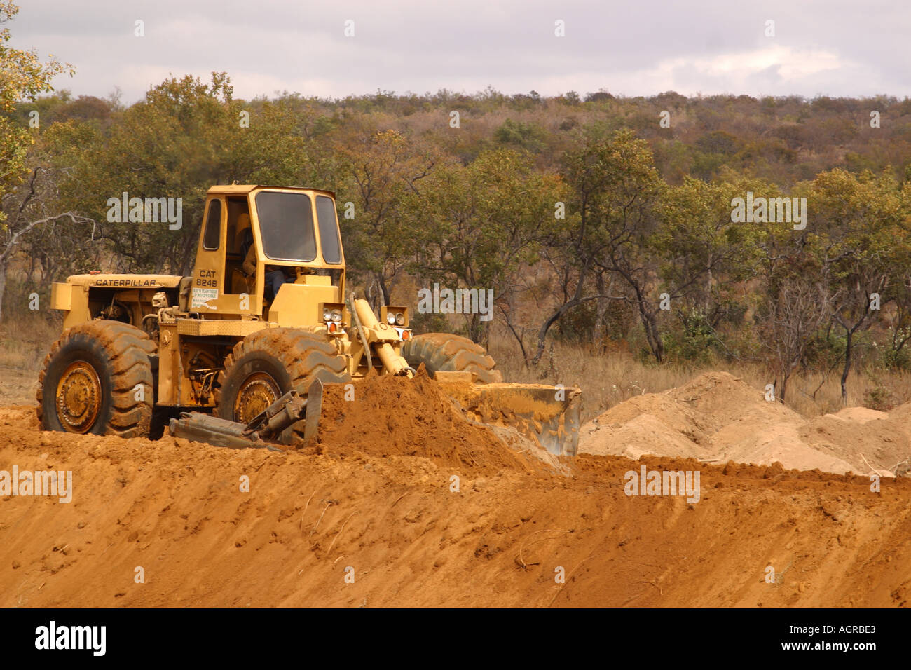 Working dam hi-res stock photography and images - Alamy