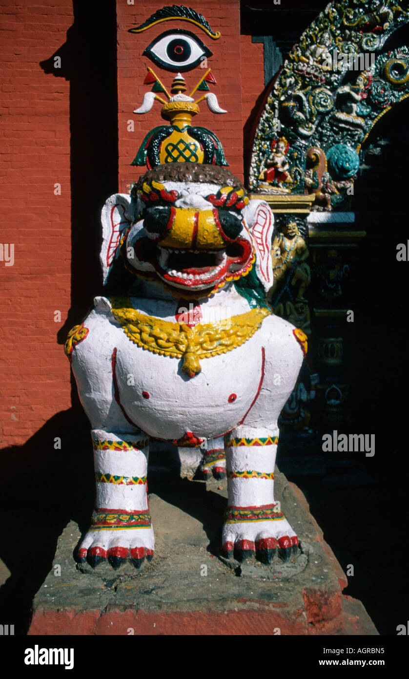 Statue / Kathmandu / Taleju-Tempel Stock Photo - Alamy