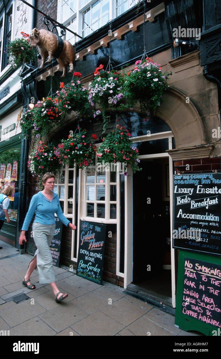 Street in York Stock Photo - Alamy