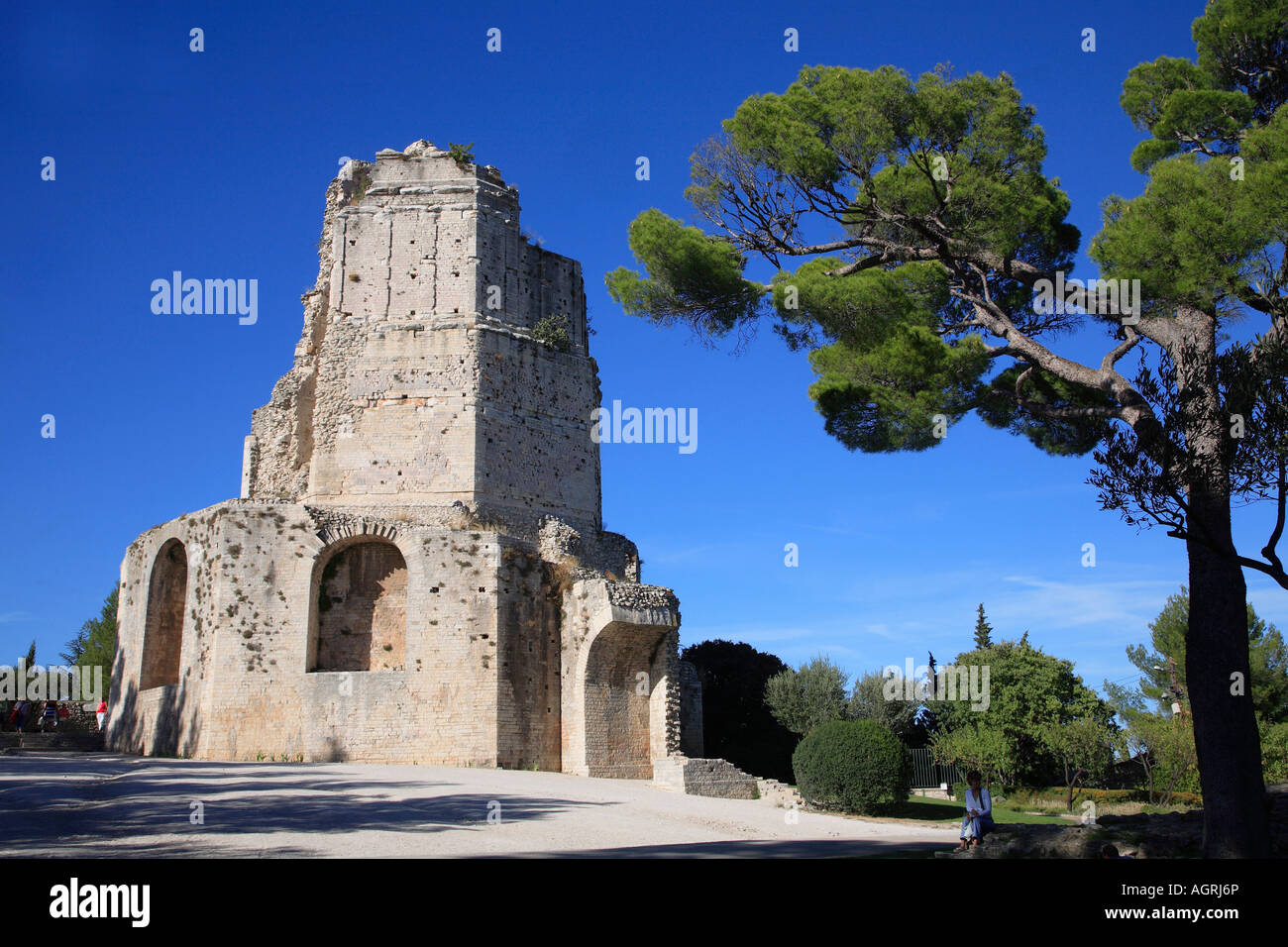 France Provence Nîmes Tour Magne Stock Photo - Alamy