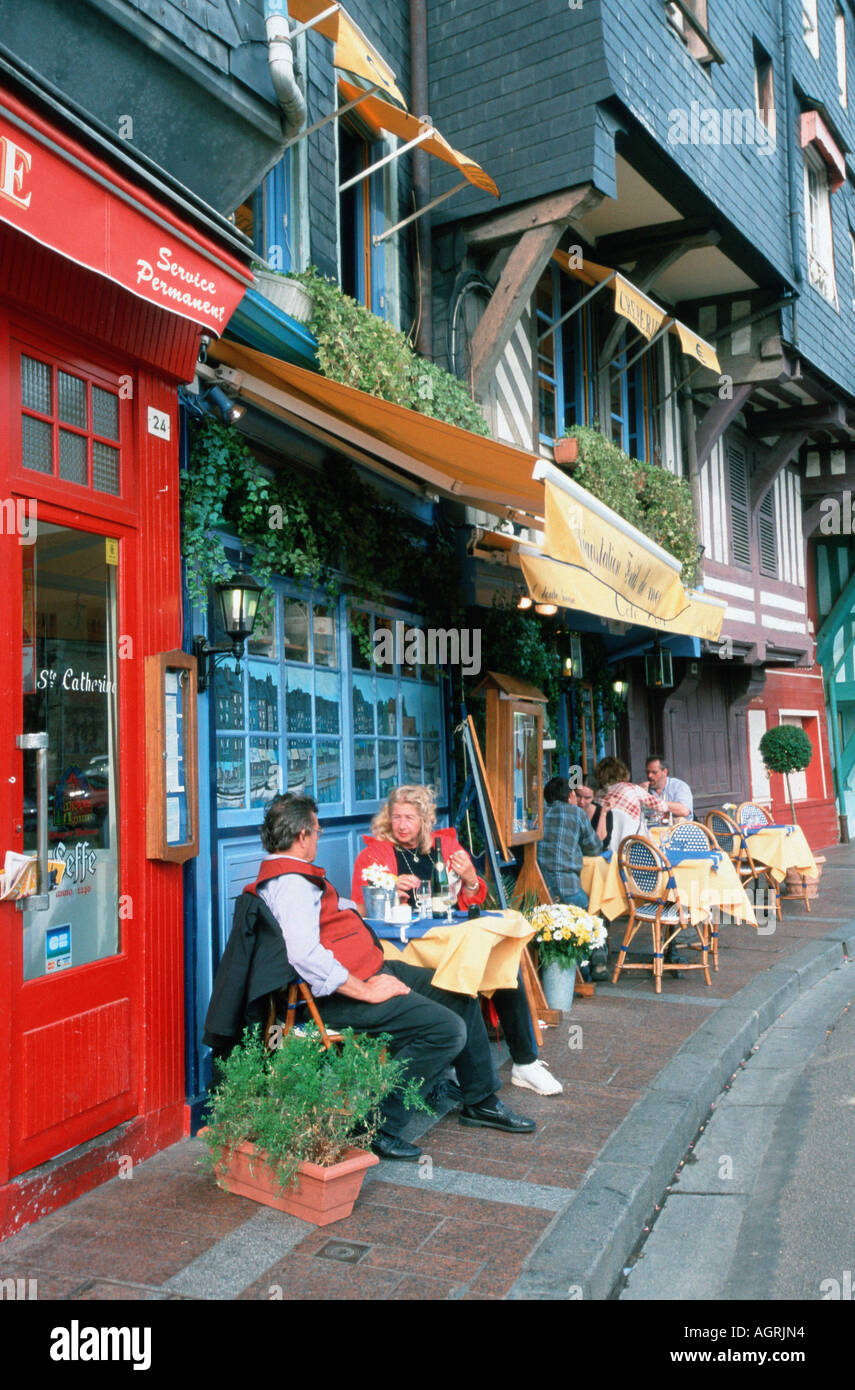 Pavement Cafe / Honfleur Stock Photo - Alamy