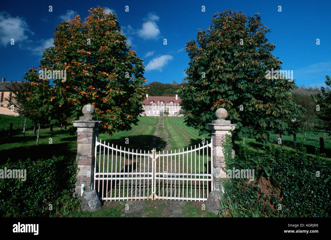 Gate to estate Stock Photo - Alamy