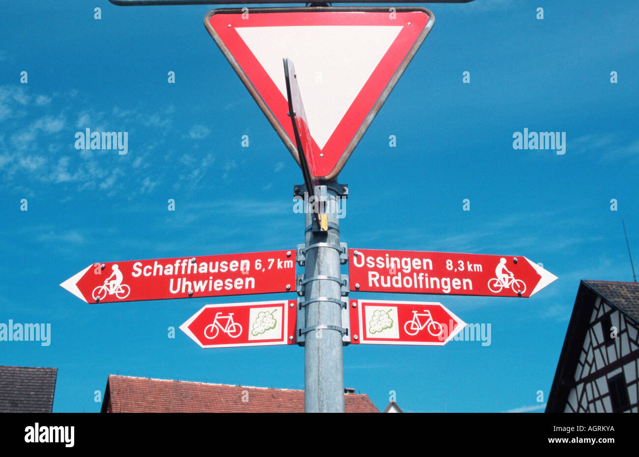 Signs street hi-res stock photography and images - Alamy