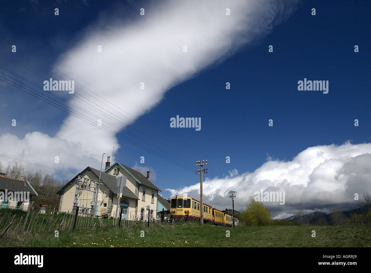 LE TRAIN JAUNE YELLOW TRAIN IN THE STATION OF ODEILLO FONT ROMEU ...