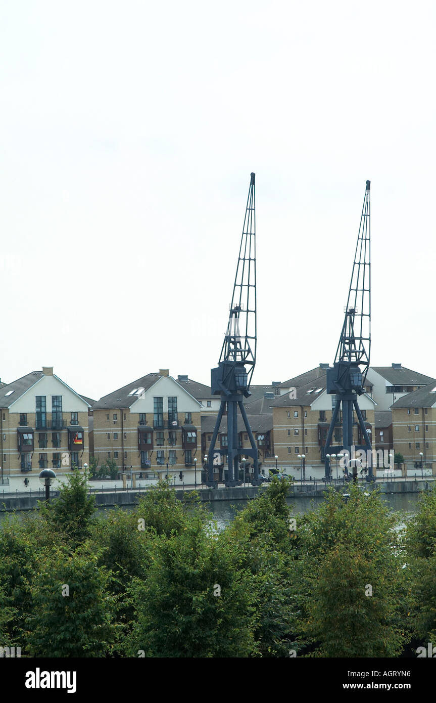 Run down area, london hi-res stock photography and images - Alamy