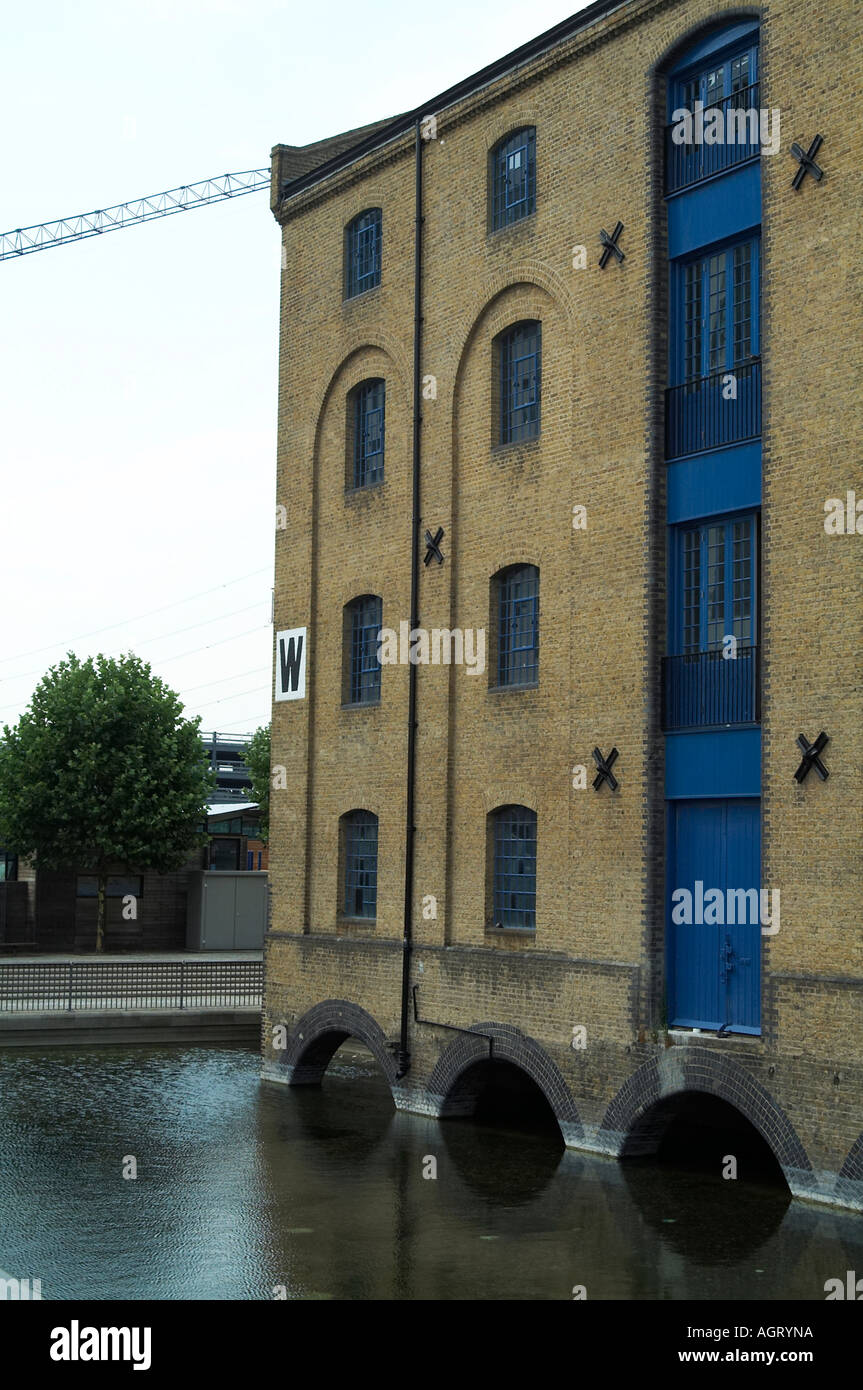 Run down area, london hi-res stock photography and images - Alamy