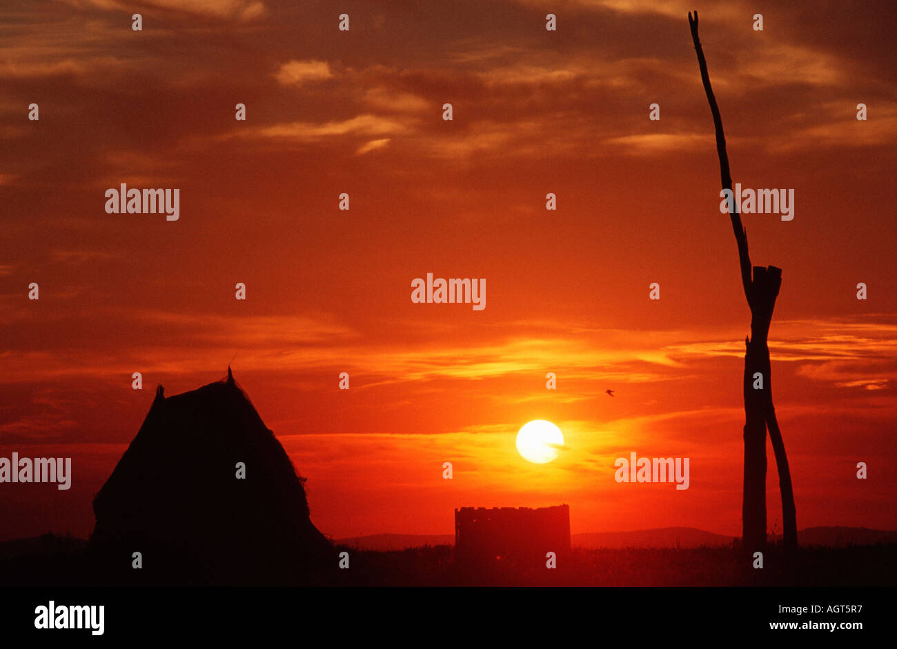 Draw well hi-res stock photography and images - Alamy