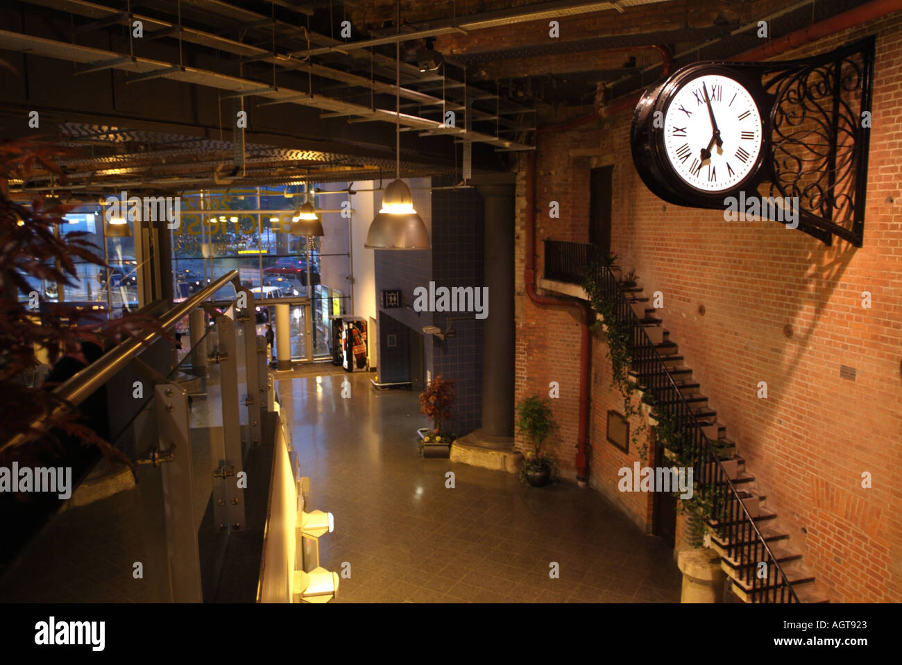 Manchester piccadilly station entrance hi-res stock photography and ...