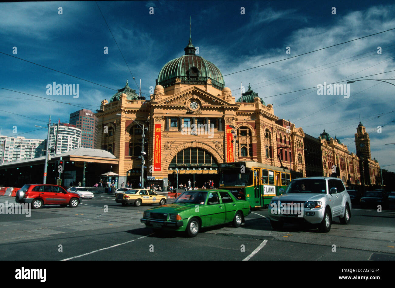 Melbourne street scenes hi-res stock photography and images - Alamy