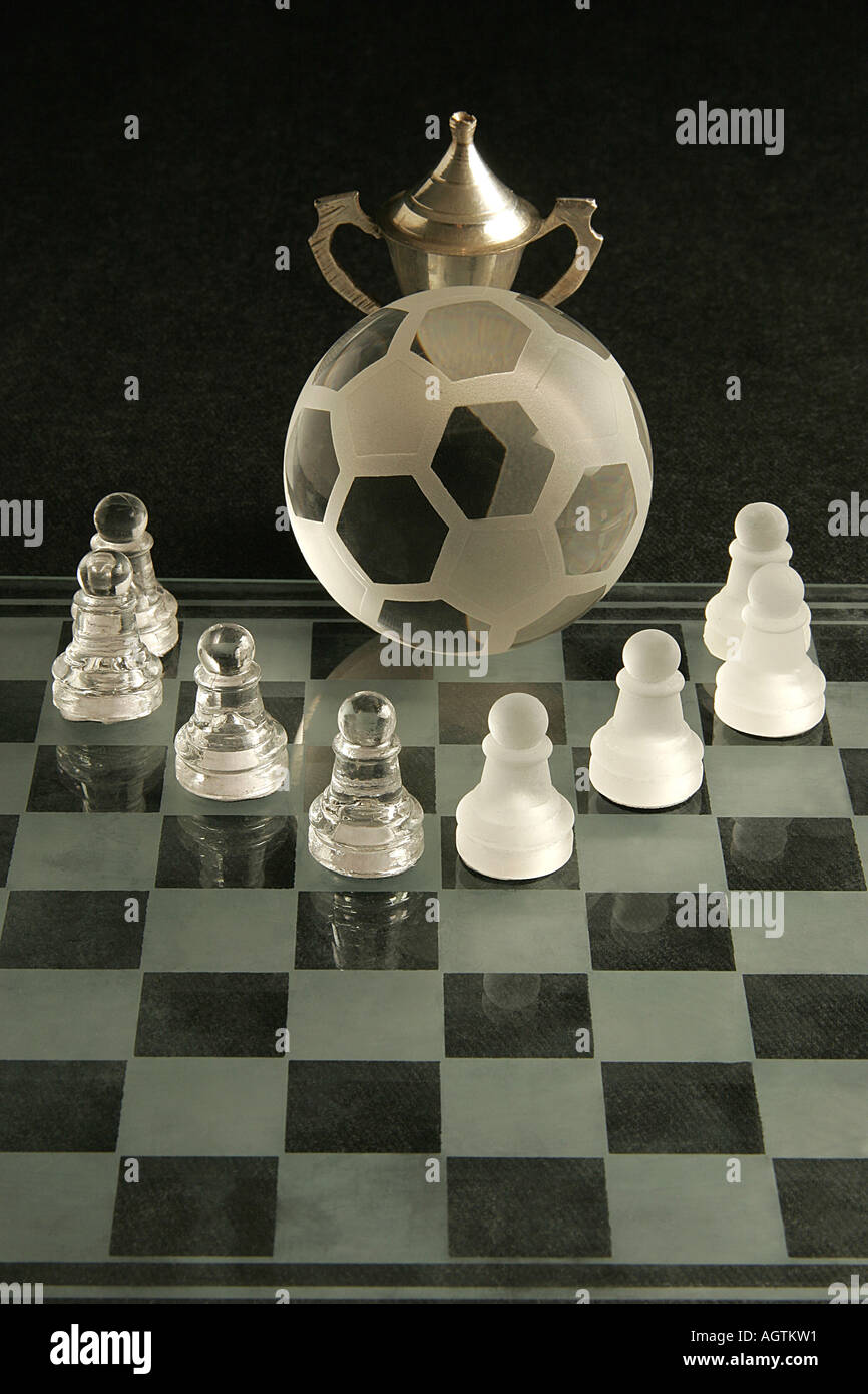 Soccer chess pieces hi-res stock photography and images - Alamy