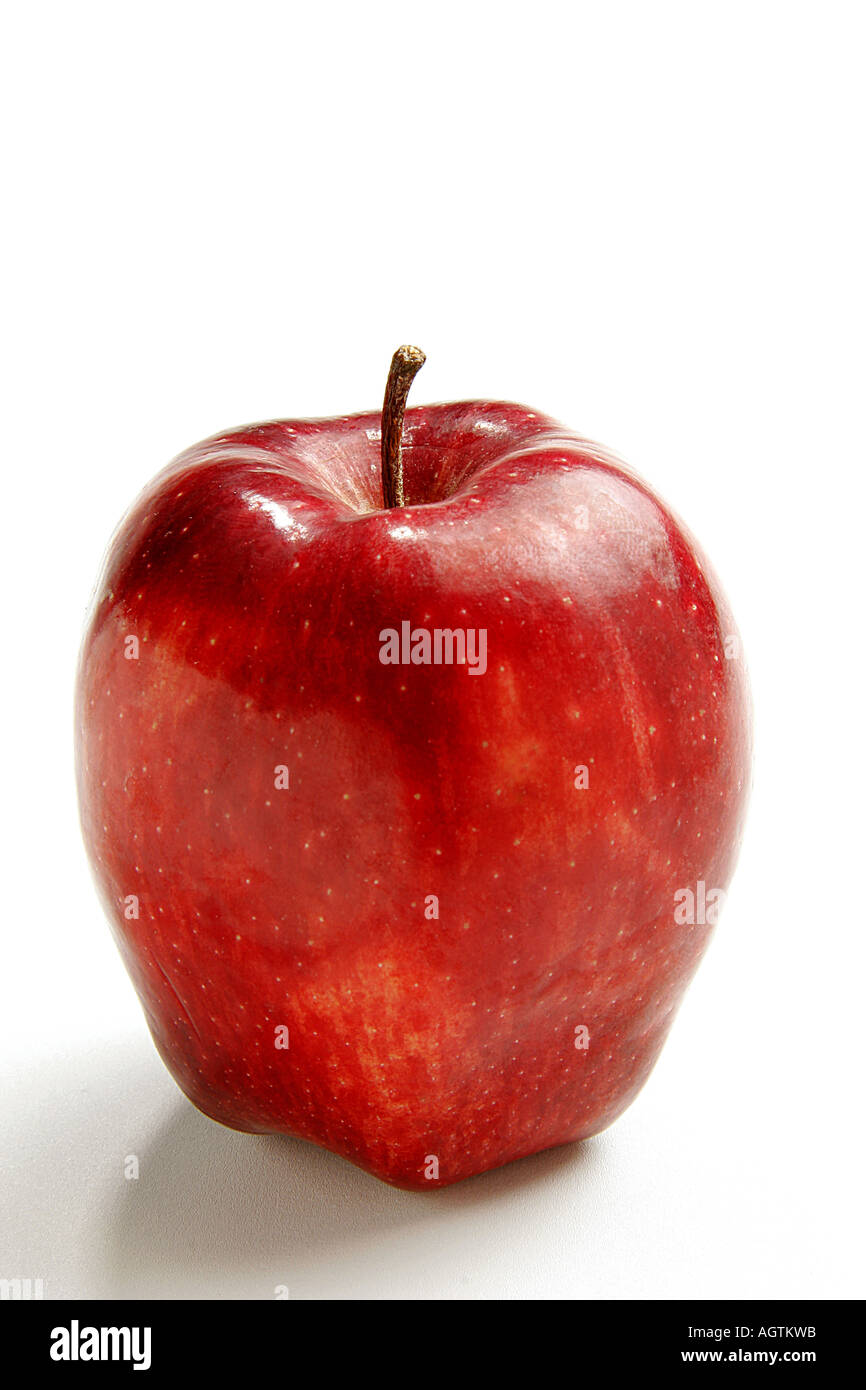 SSK79609 One Red Apple healthy fruit Stock Photo - Alamy