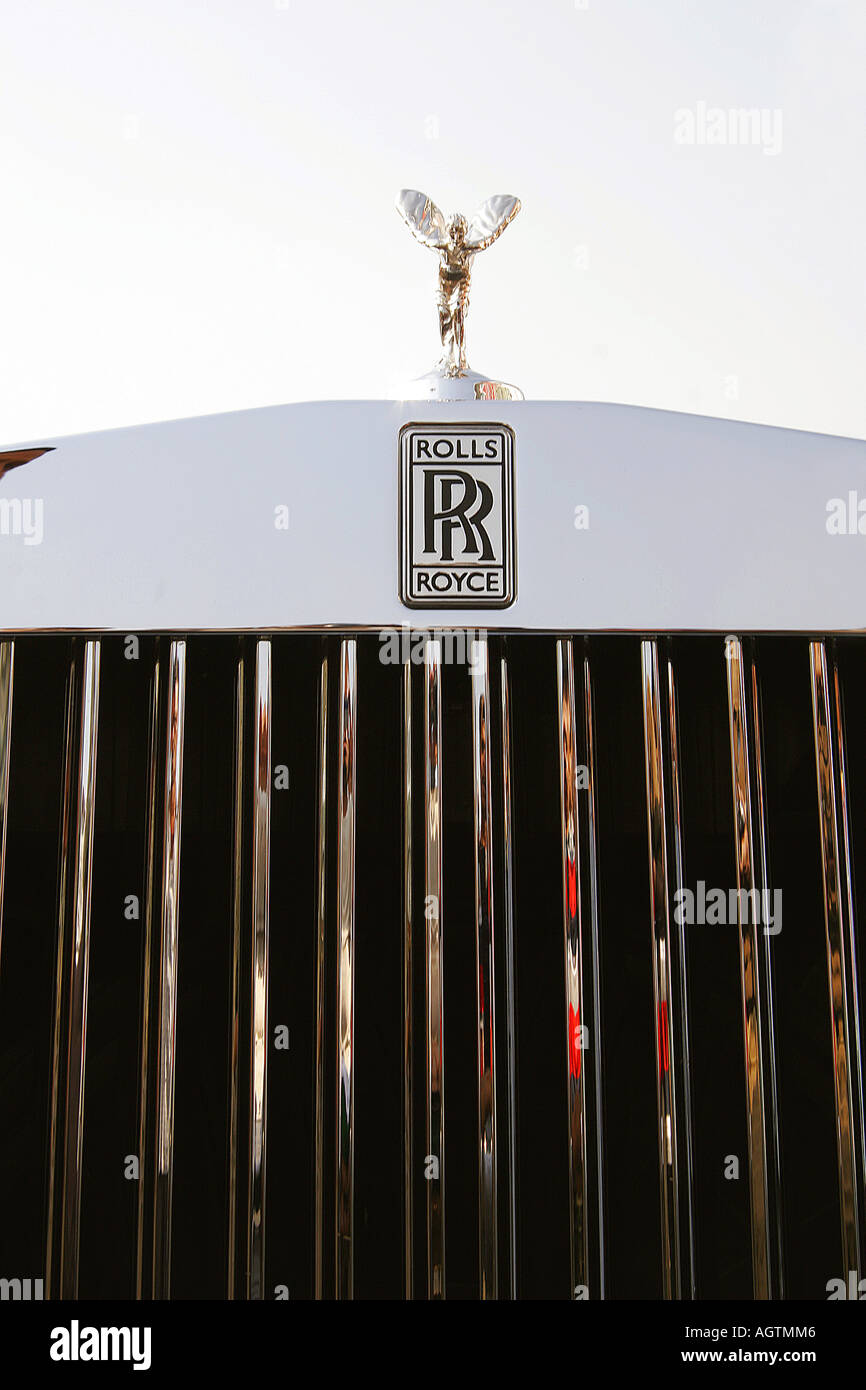 Rolls royce emblem hi-res stock photography and images - Alamy