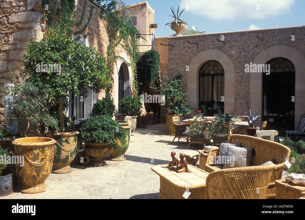 Exterior Design Holger Stewen furnishing house in Santanyi Majorca ...