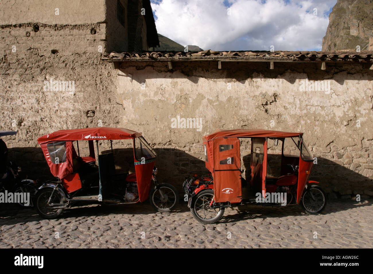 Transport taxi cyclo rickshaw inca incan hi-res stock photography and ...