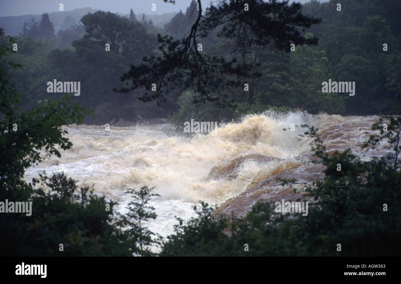 High flood waters waves hi-res stock photography and images - Alamy