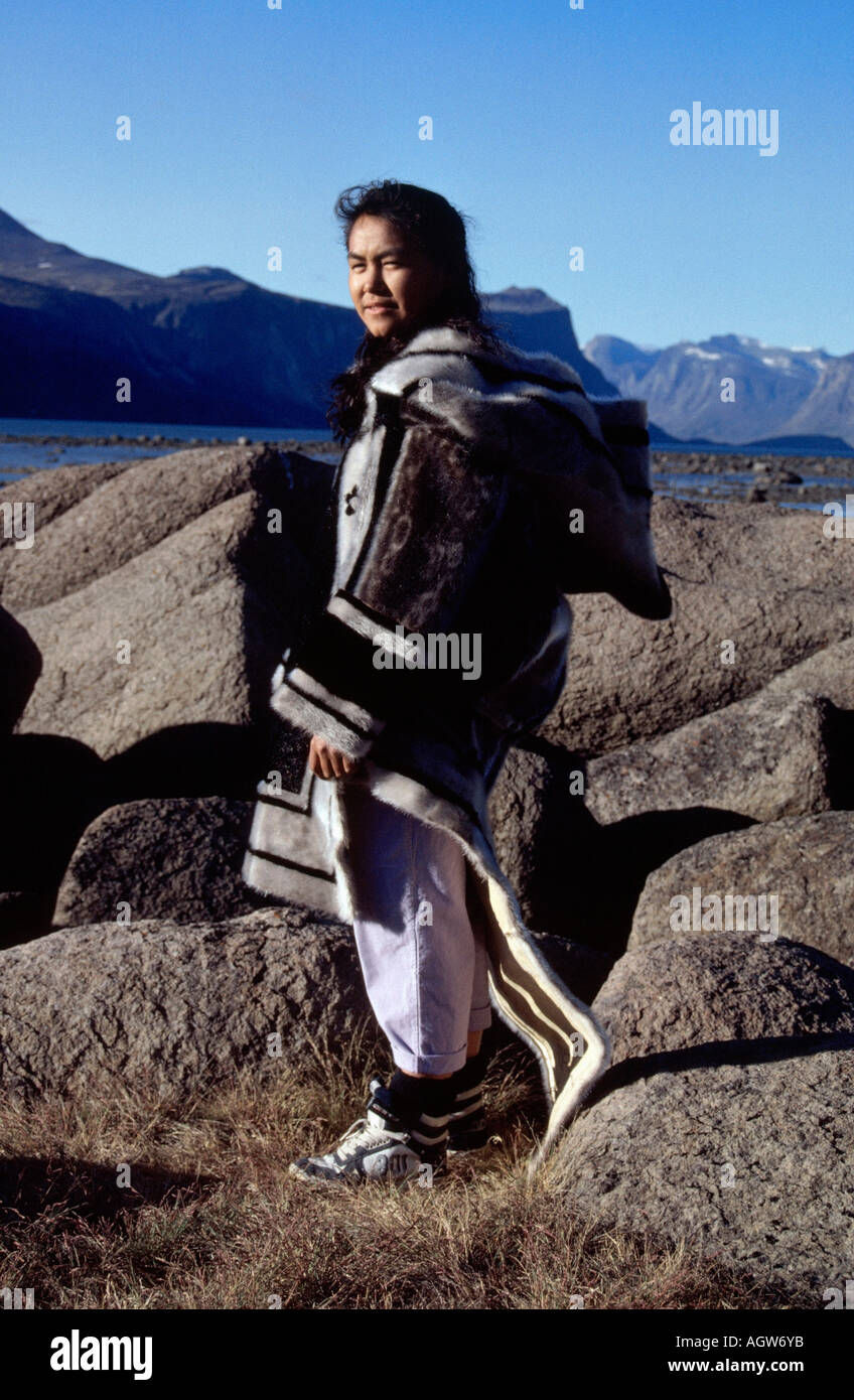 Inuit woman hi-res stock photography and images - Alamy