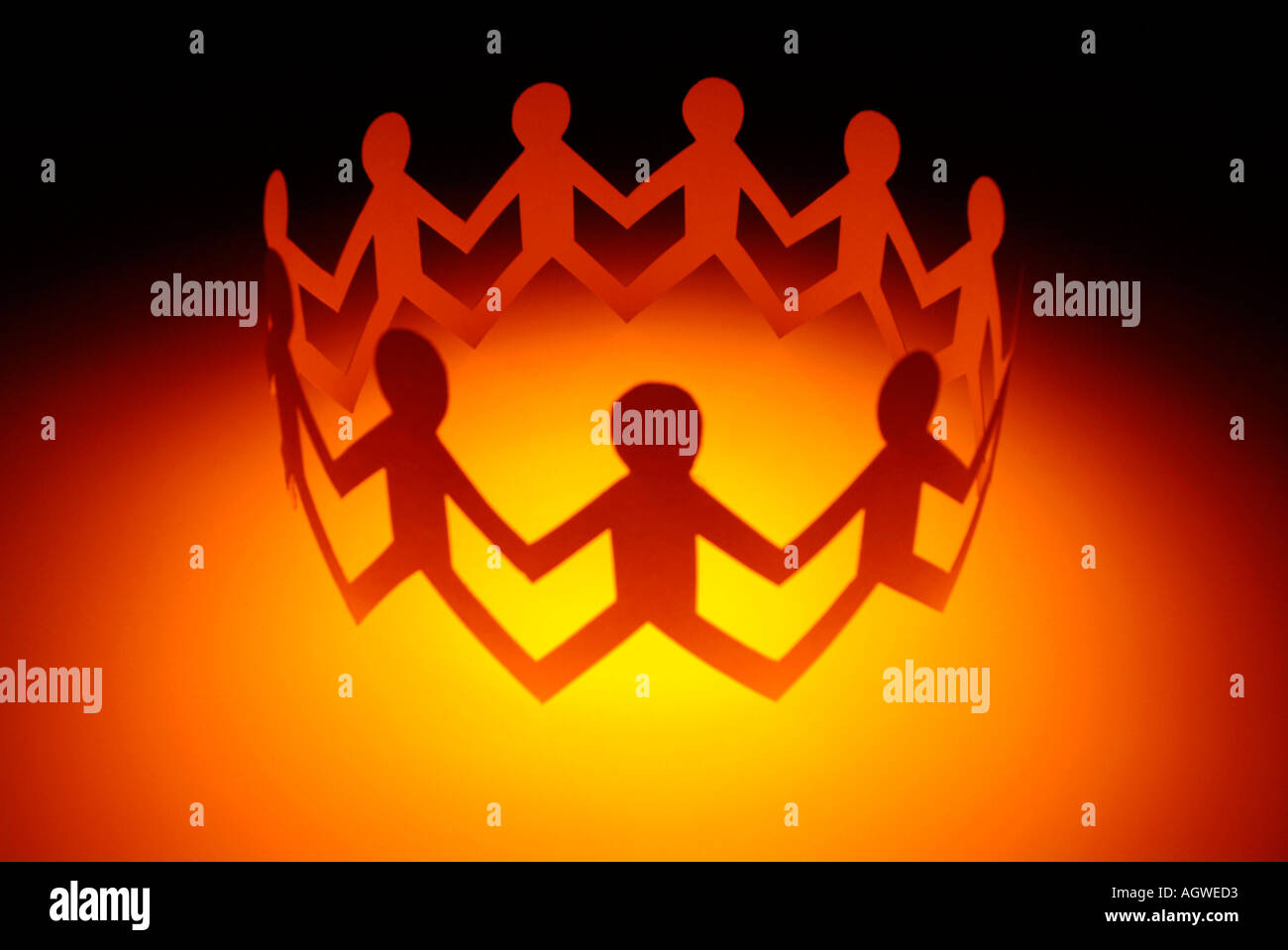 Circle of paper chain people Stock Photo - Alamy