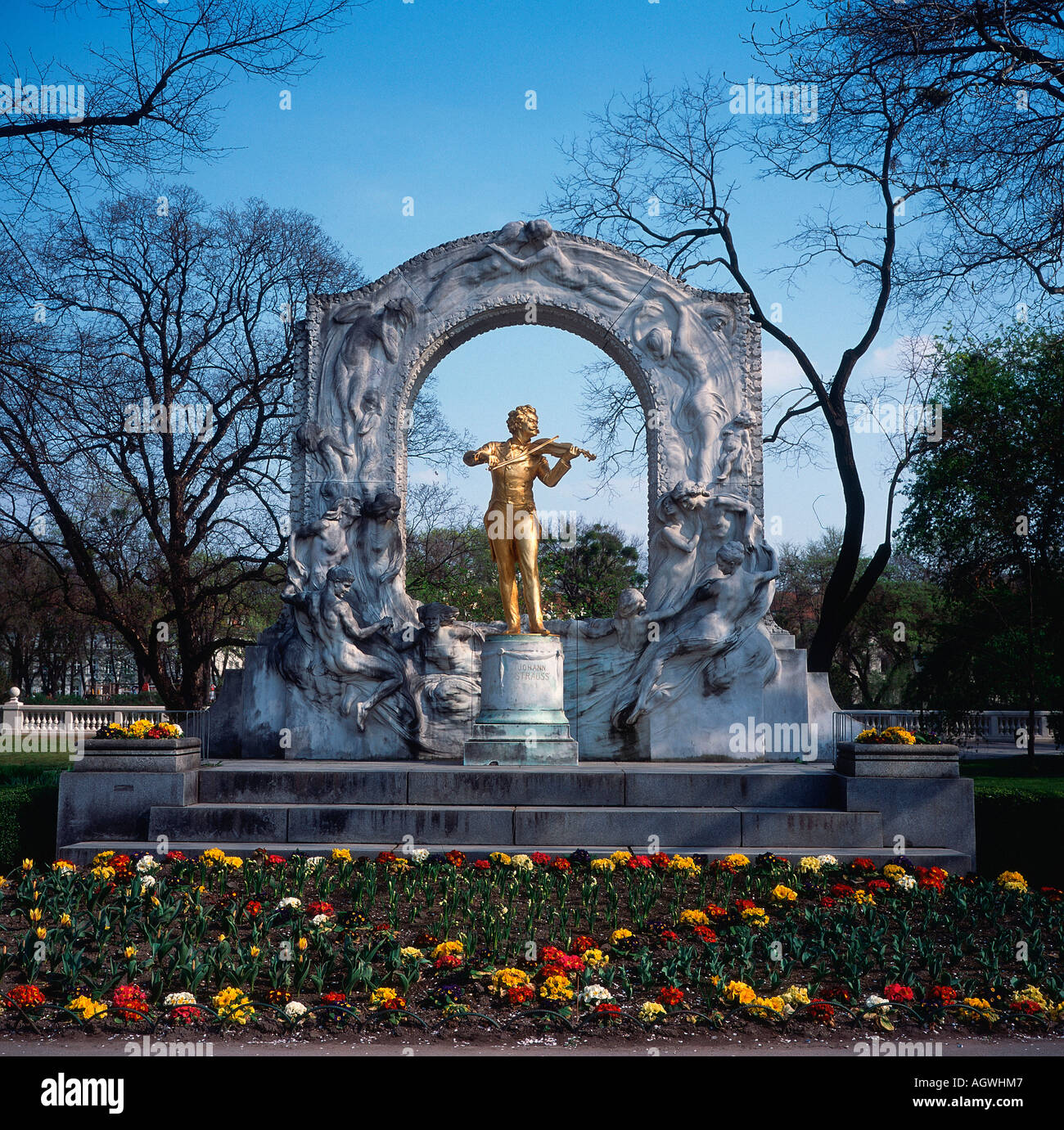 Johann Strauss memorial / Wien Stock Photo - Alamy