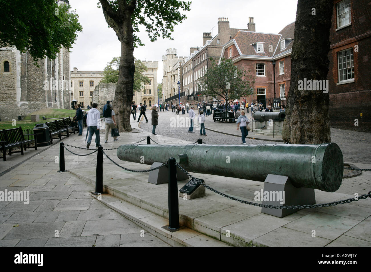 Turkish bronze cannon on display at the Tower of London, London ...
