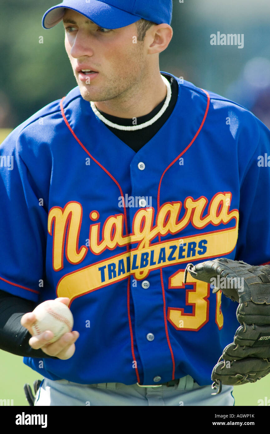 A college baseball player Stock Photo - Alamy