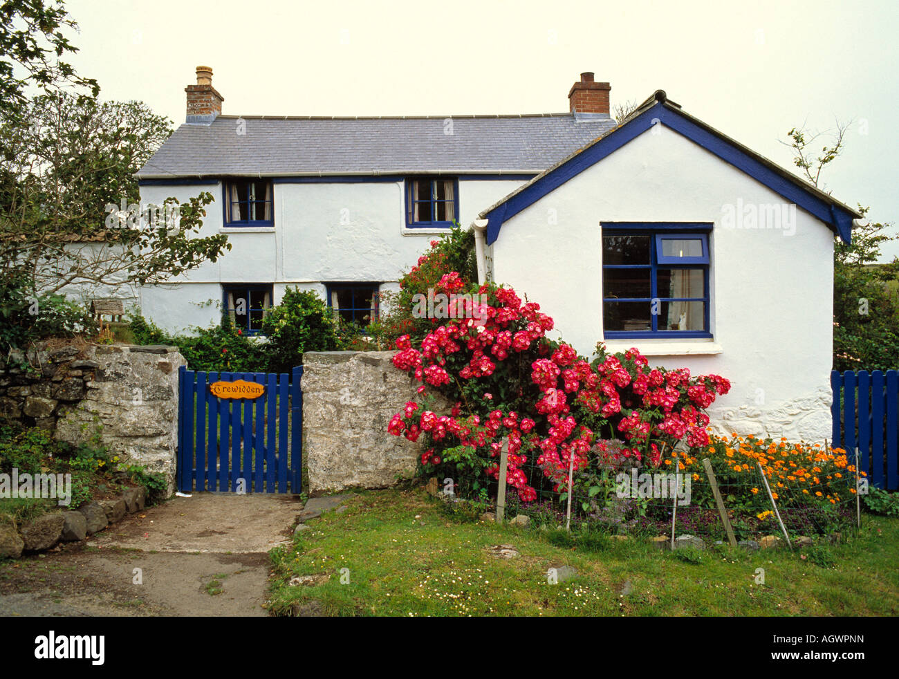 Archival cottage hi-res stock photography and images - Alamy