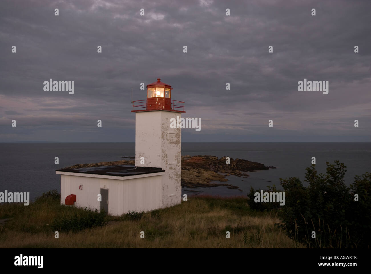 Quaco Head Lighthouse High Resolution Stock Photography and Images - Alamy