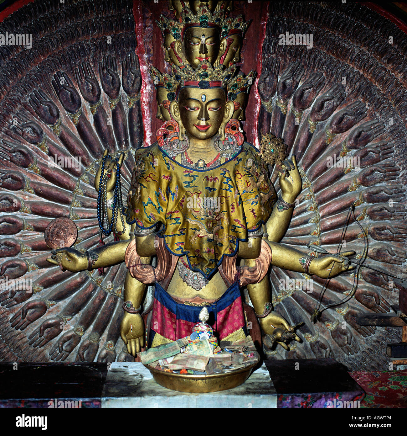 Thousand arms buddha hi-res stock photography and images - Alamy